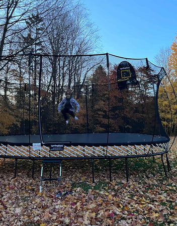 How to Keep Leaves Off a Trampoline | 4 Surefire Solutions
